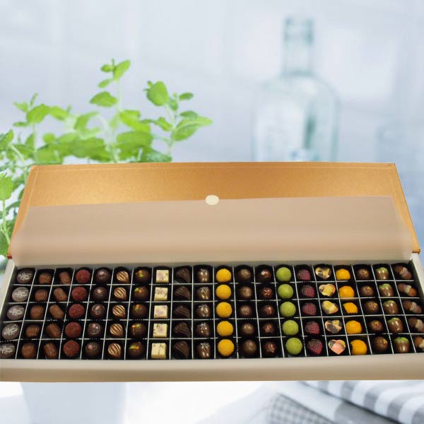 "Elovela" Gourmet (Fresh) Praline Chocolates 100 pcs. – www.Roses.Sg